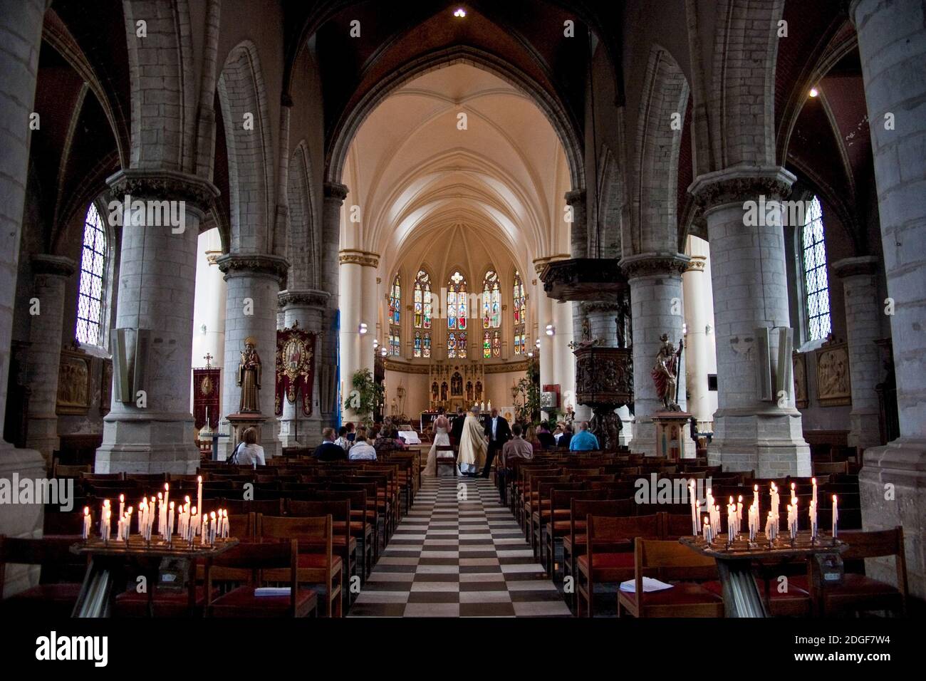Tabernacle catholic altar hi-res stock photography and images - Alamy