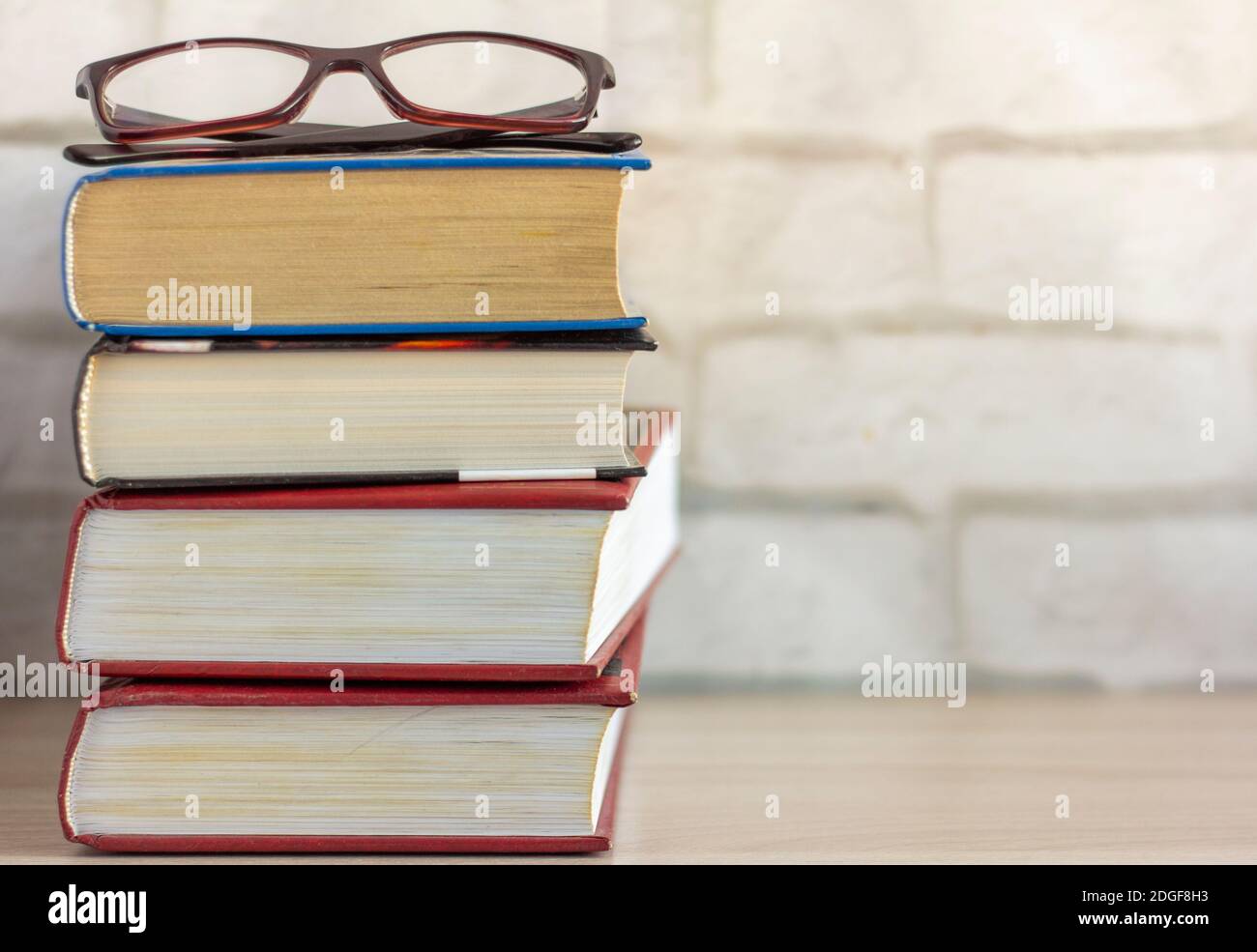 Thick Books High Resolution Stock Photography and Images - Alamy