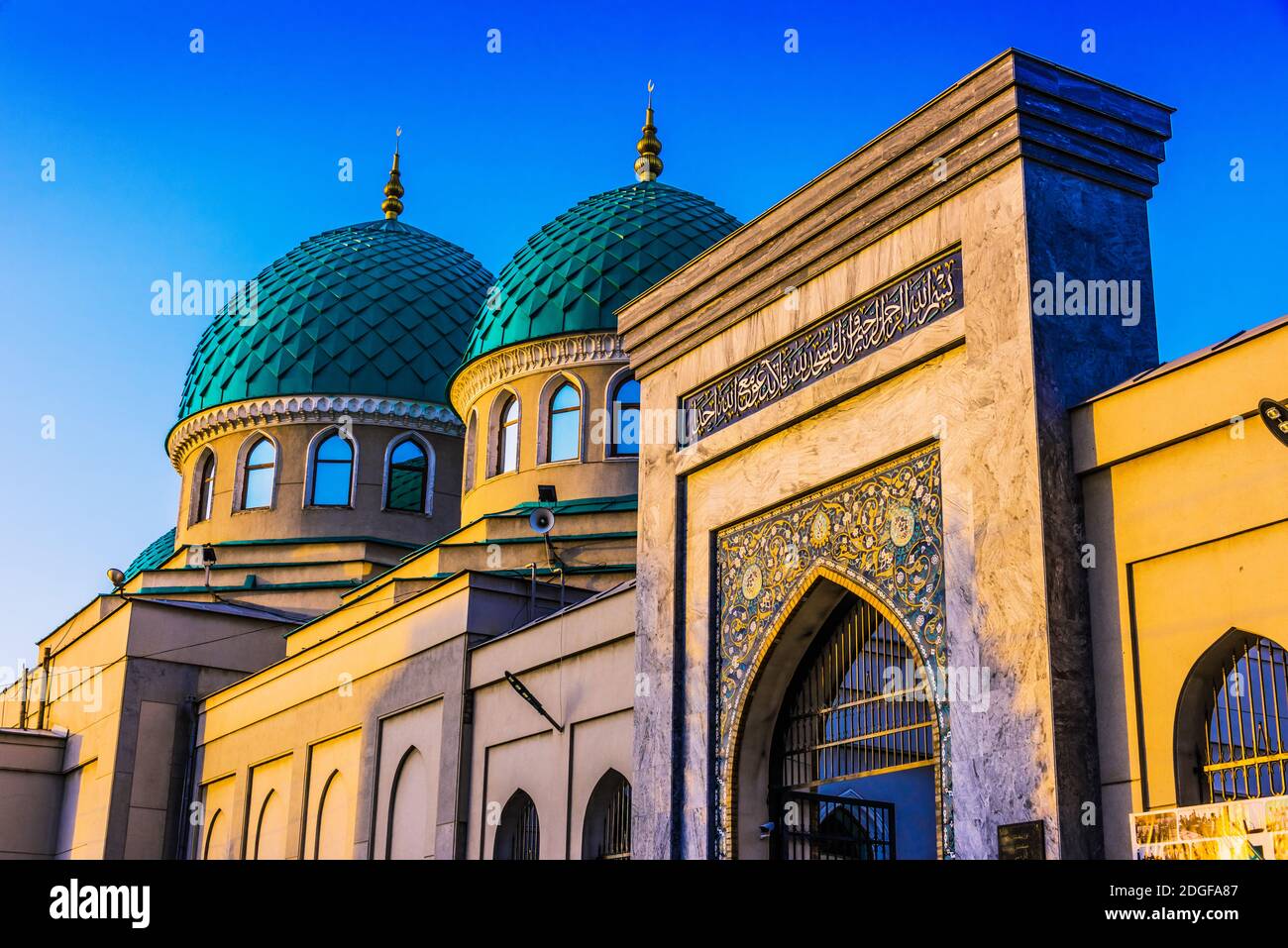 Khoja Ahror Valiy mosque known as the Jama or Dzhuma Mosque in Tashkent ...