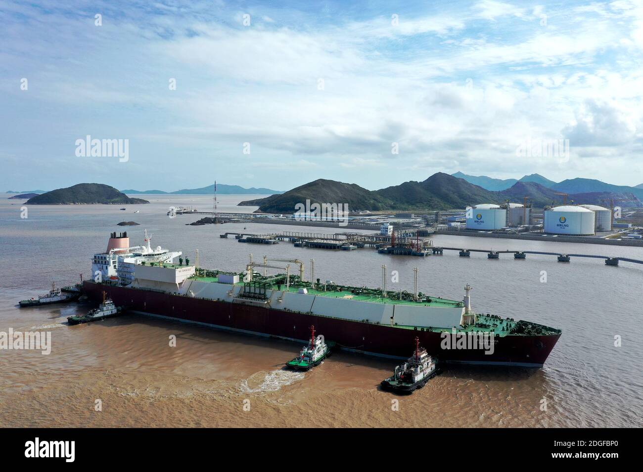 --FILE--AL SAFLIYA, a Bahamian super large LNG ship, successfully ... --FILE--AL SAFLIYA, a Bahamian super large LNG ship, successfully ...