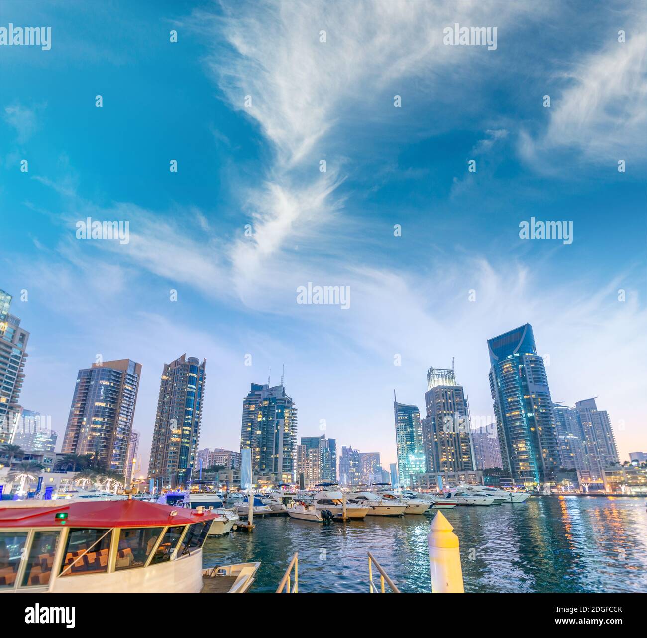 Dubai skyline at sunset hi-res stock photography and images - Alamy