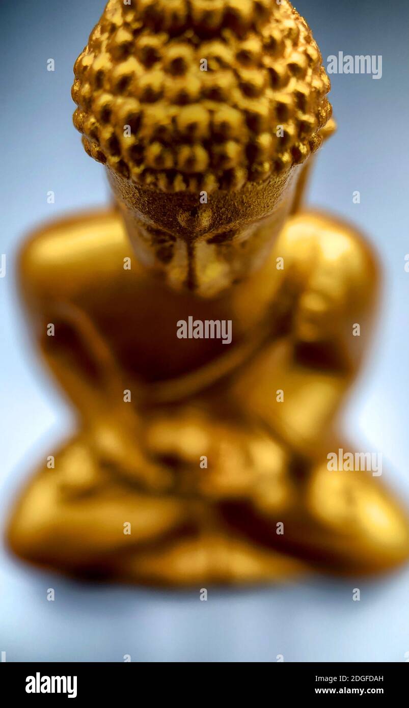 Gold yellow temple hi-res stock photography and images - Alamy