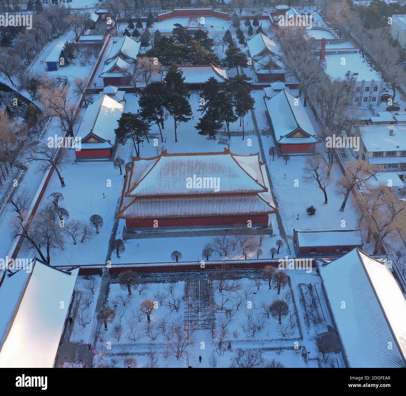 The beautiful scenery of the Harbin Confucian Temple after snow, which ...