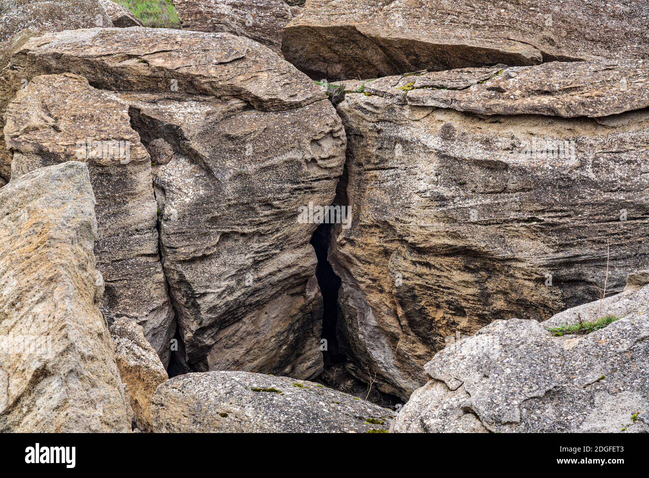 Rock landslide hi-res stock photography and images - Alamy