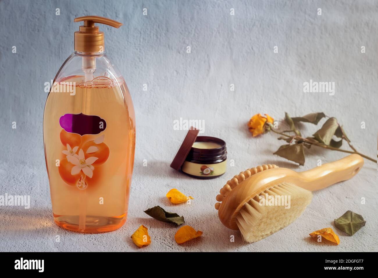 Massage gel hi-res stock photography and images - Alamy