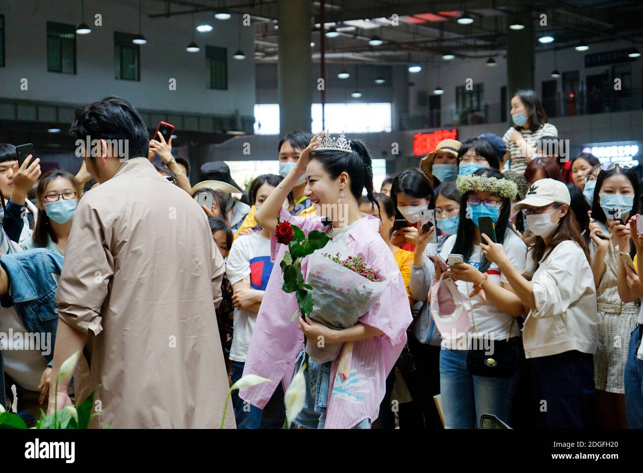 --File--Chinese top influencer Wei Ya, Chinese actor Qian Feng and ...