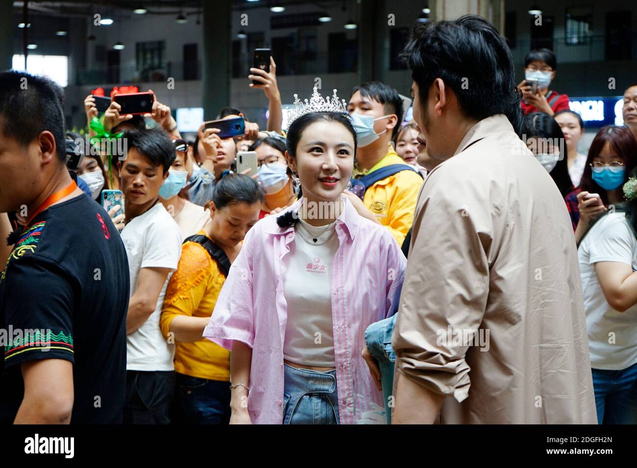 --File--Chinese top influencer Wei Ya, Chinese actor Qian Feng and ...