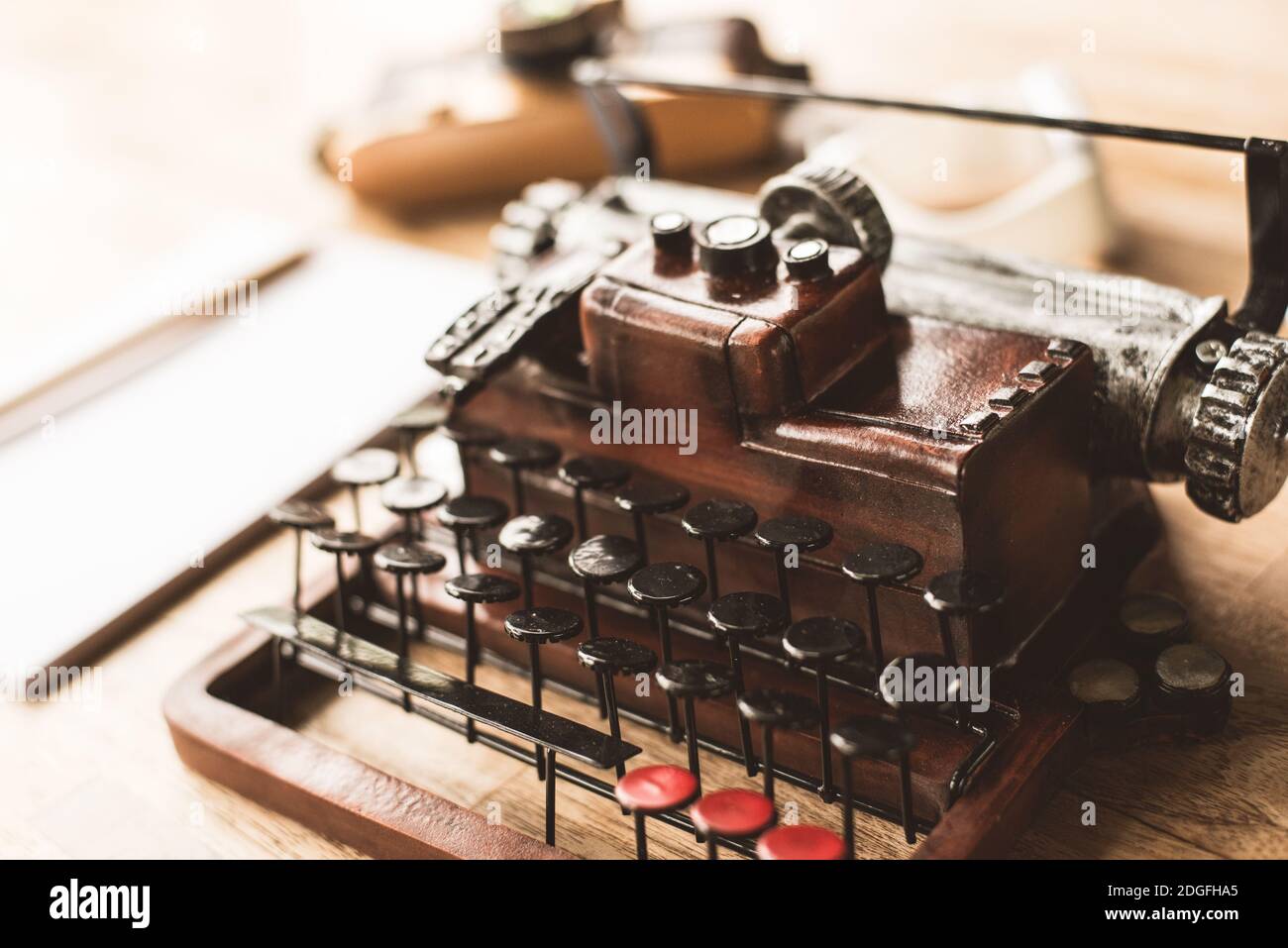 Note book with typewriter Stock Photo - Alamy