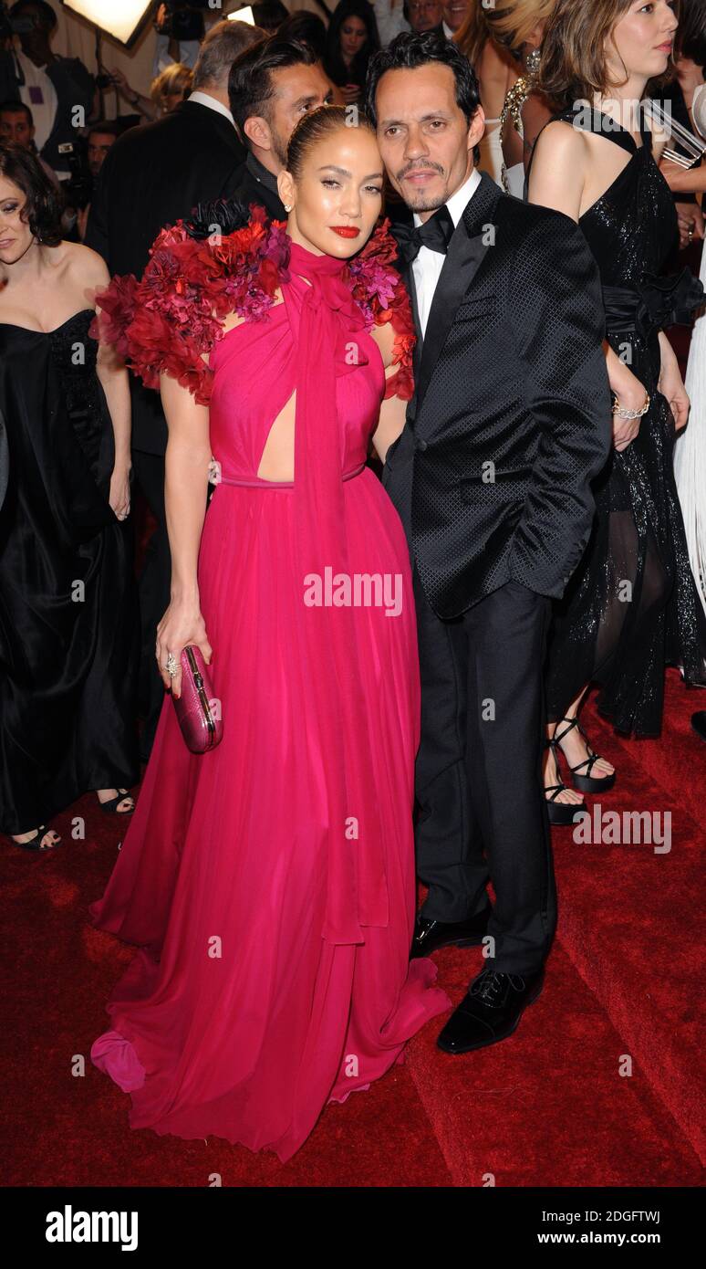 Jennifer Lopez and Marc Anthony arriving at the Metropolitan Museum ...