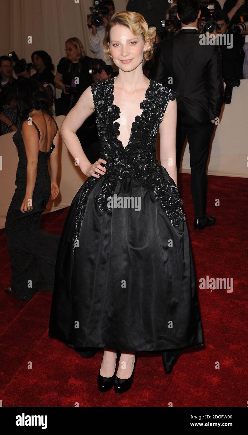 Mia Wasikowska arriving at the Metropolitan Museum Costume Institute ...