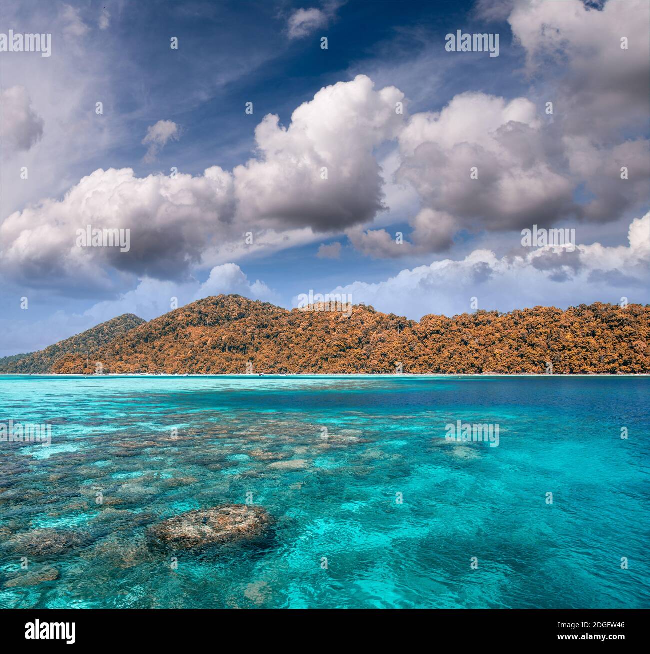 Crystal sea waters hi-res stock photography and images - Alamy