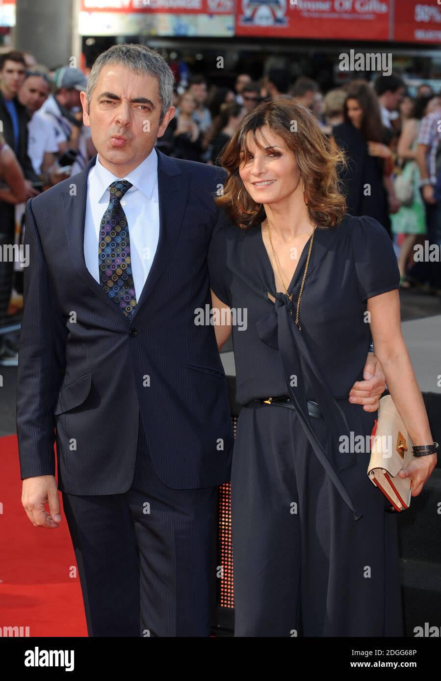 Rowan atkinson sunetra hi-res stock photography and images - Alamy