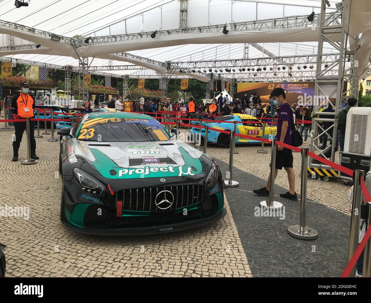 People appreciate the racing cars presented at the 2020 Macau Grand ...