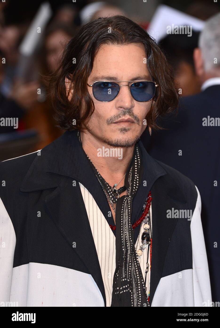 Johnny Depp arriving at the Dark Shadows European Premiere, Empire ...