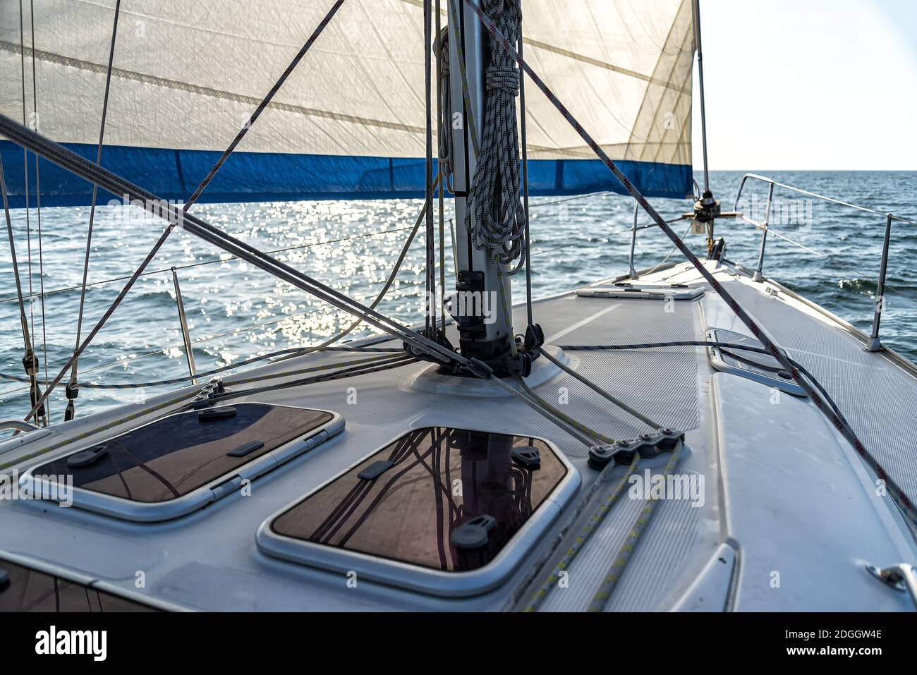 Bow of a sailing yacht Stock Photo - Alamy