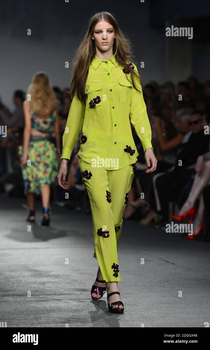 Catwalk car hi-res stock photography and images - Alamy