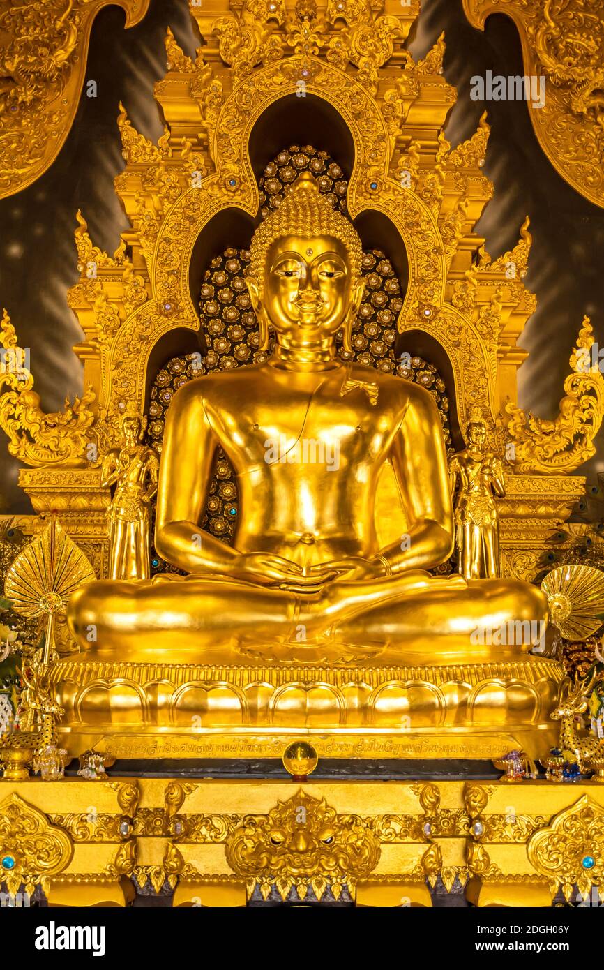 Beautiful ancient golden buddha hi-res stock photography and images - Alamy