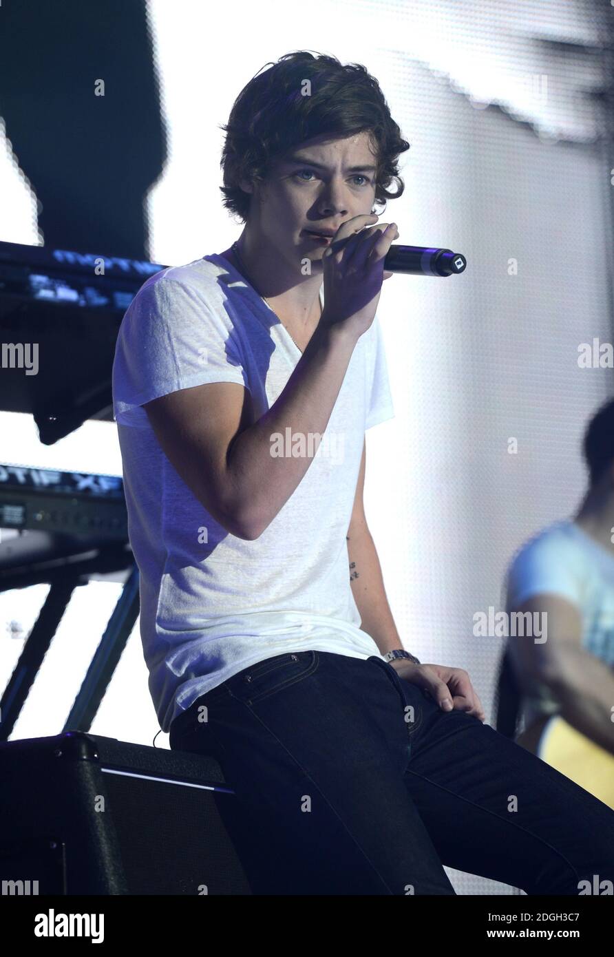 Harry Styles Singing 2012