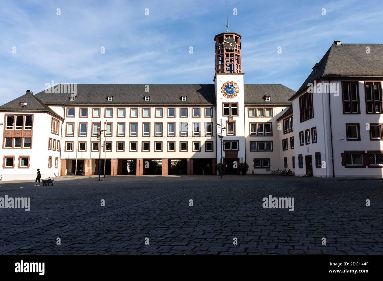 Town hall in Worms, Germany on a summer afternoon in the market square ...