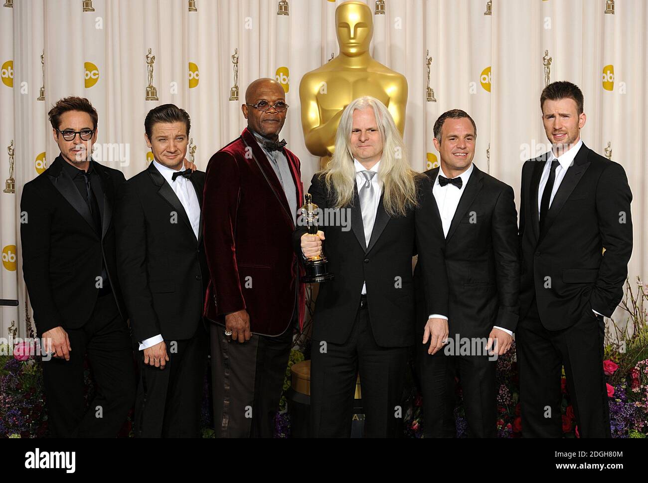 Claudio Miranda with the Oscar for Achievement in Cinematography ...