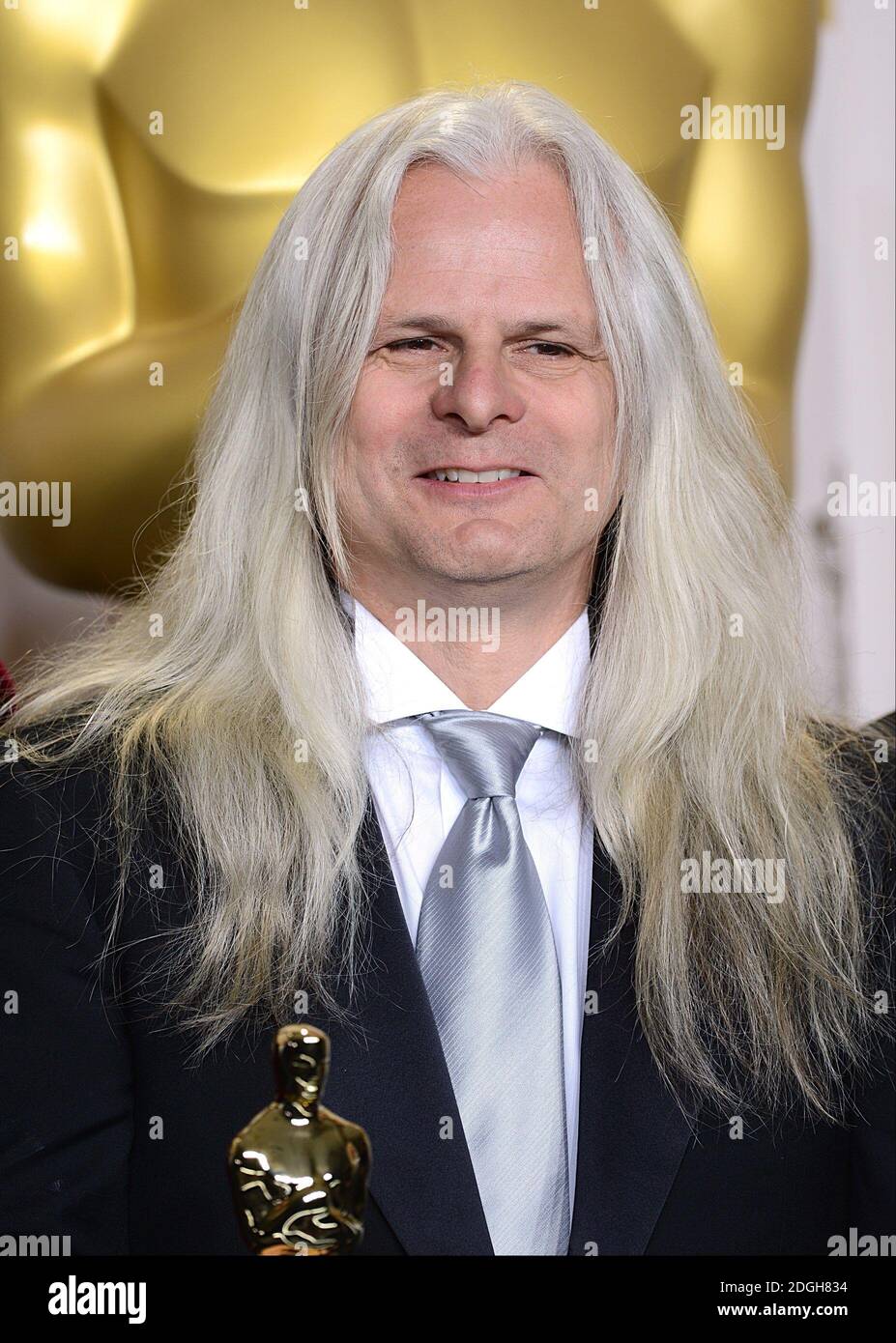 Claudio Miranda with the Oscar for acheivement in cinematography ...