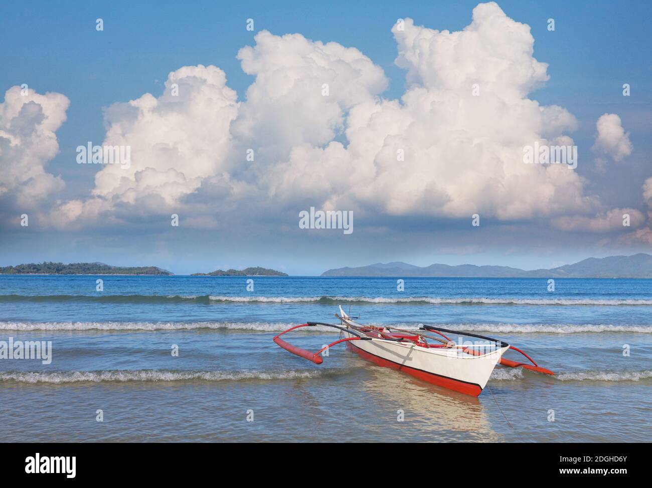 Traditional Philippino boat in the sea, Palawan island, Philippines ...