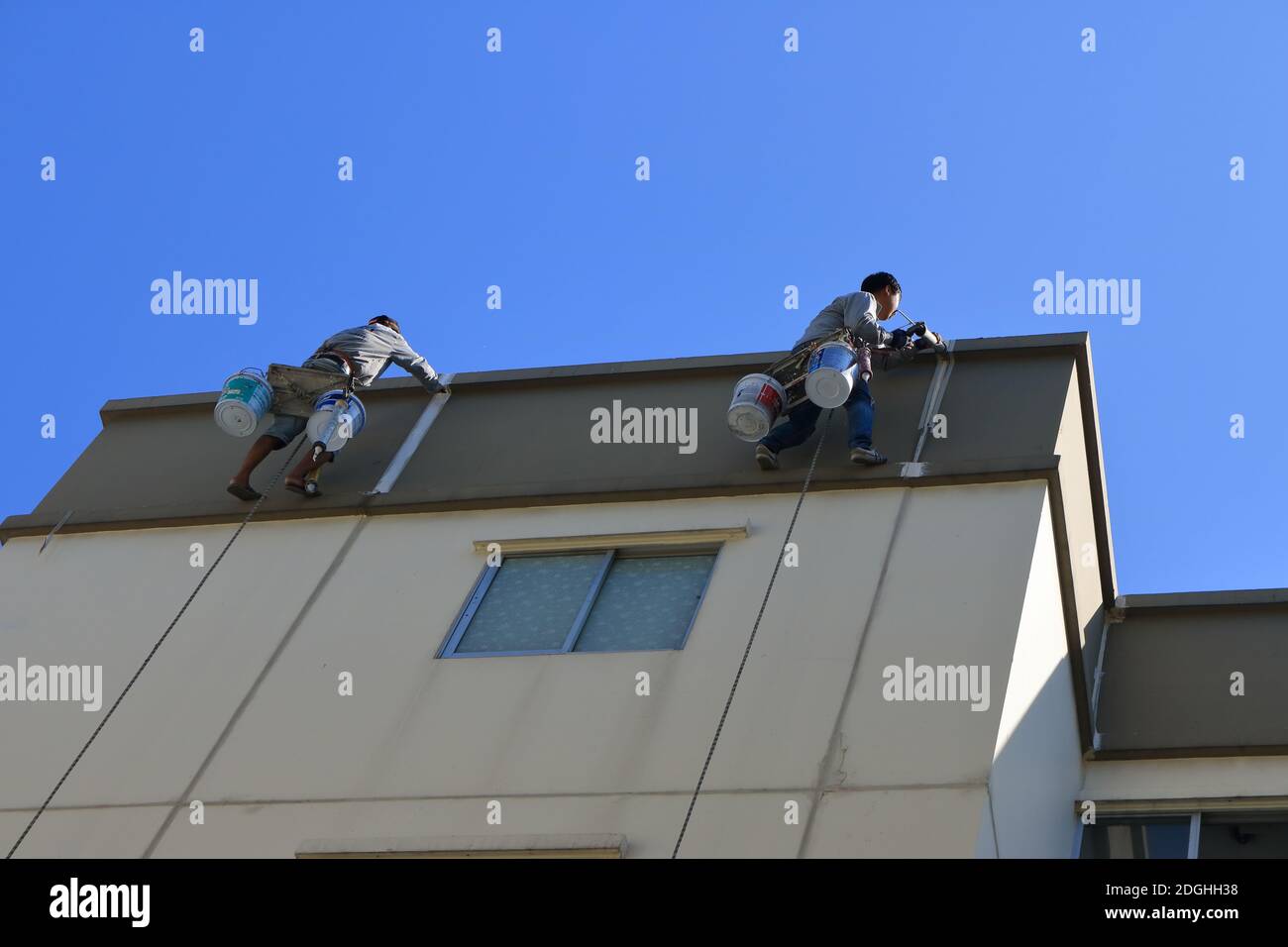 High rise scaffold hi-res stock photography and images - Alamy