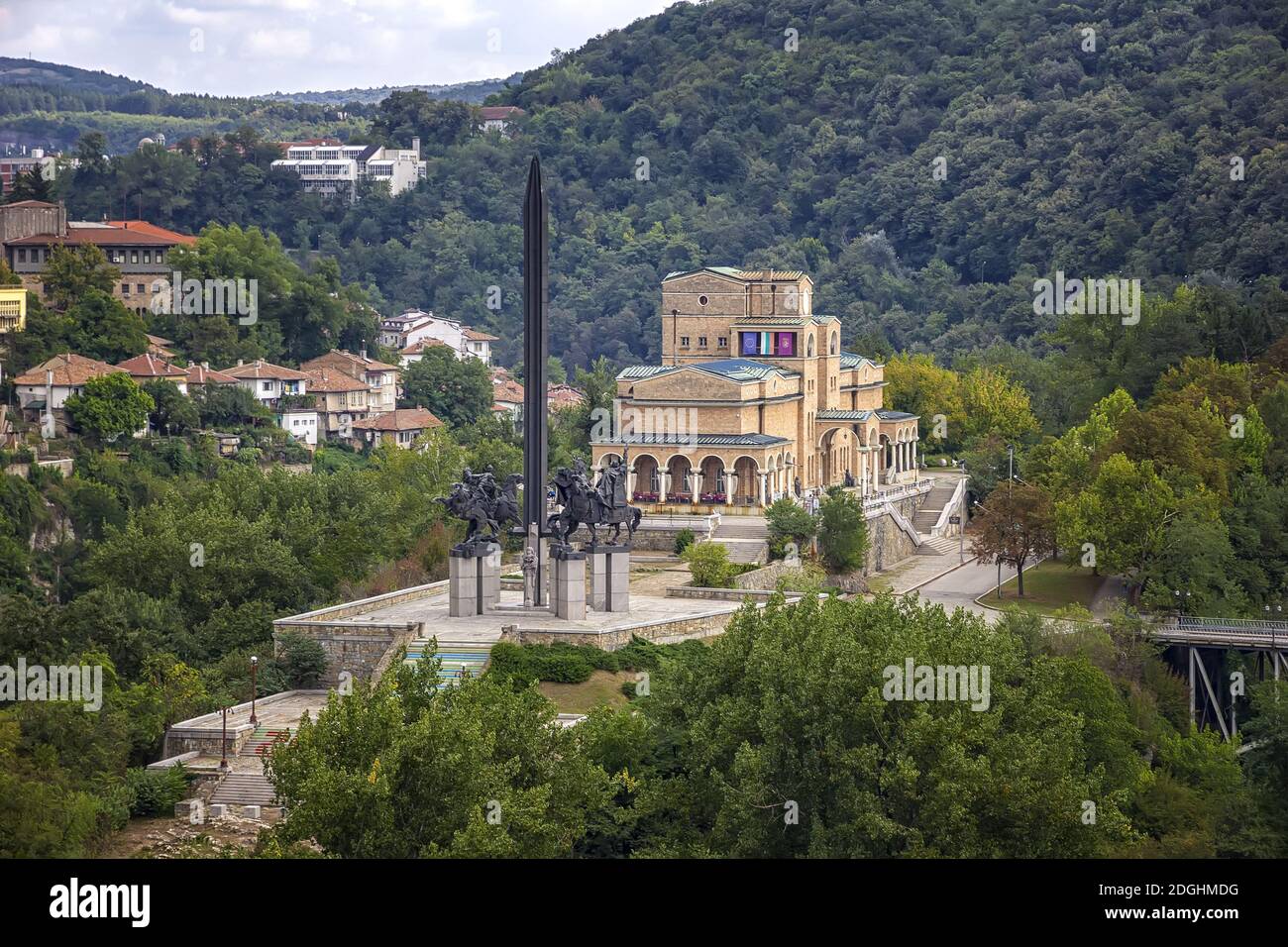 Statue veliko tarnovo hi-res stock photography and images - Alamy