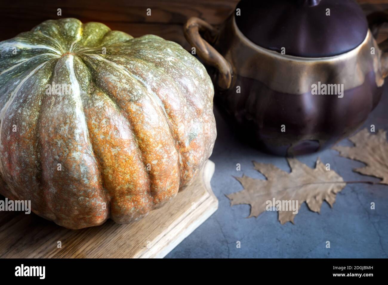 Large food pot hi-res stock photography and images - Alamy
