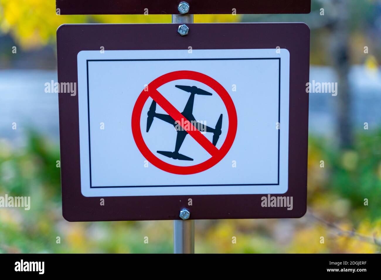 Public sign with no drones allowed symbol. Flying with unmanned drones ...