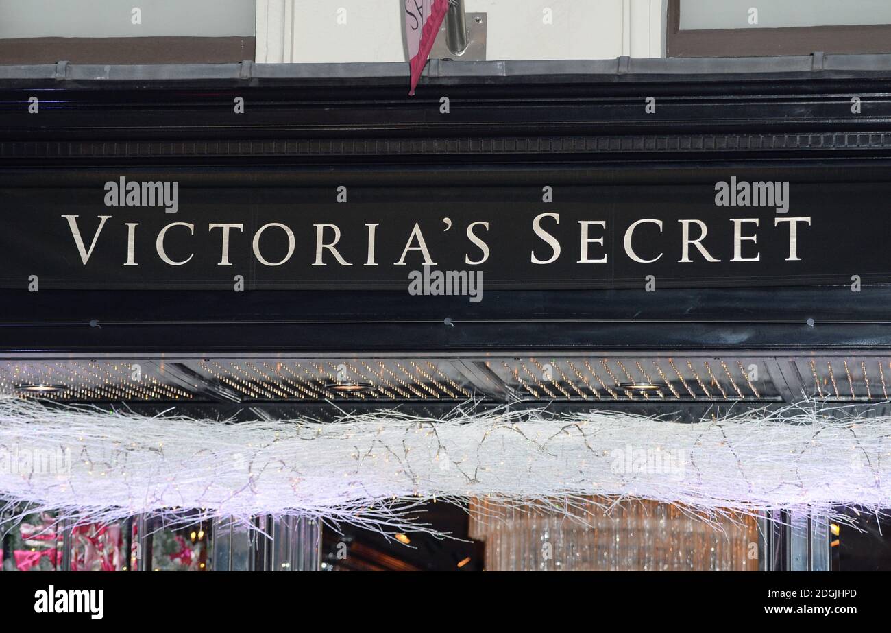 Victoria secret store hi-res stock photography and images - Alamy