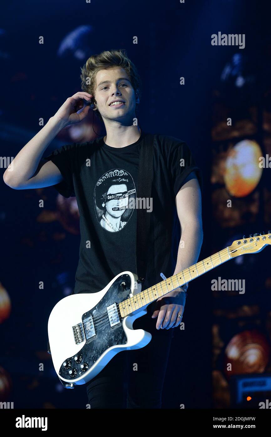 EXCLUSIVE *** Luke Hemmings of 5 Seconds of Summer live on stage during ...