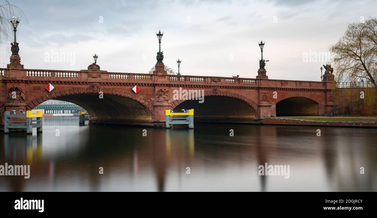 Moltke bridge hi-res stock photography and images - Alamy