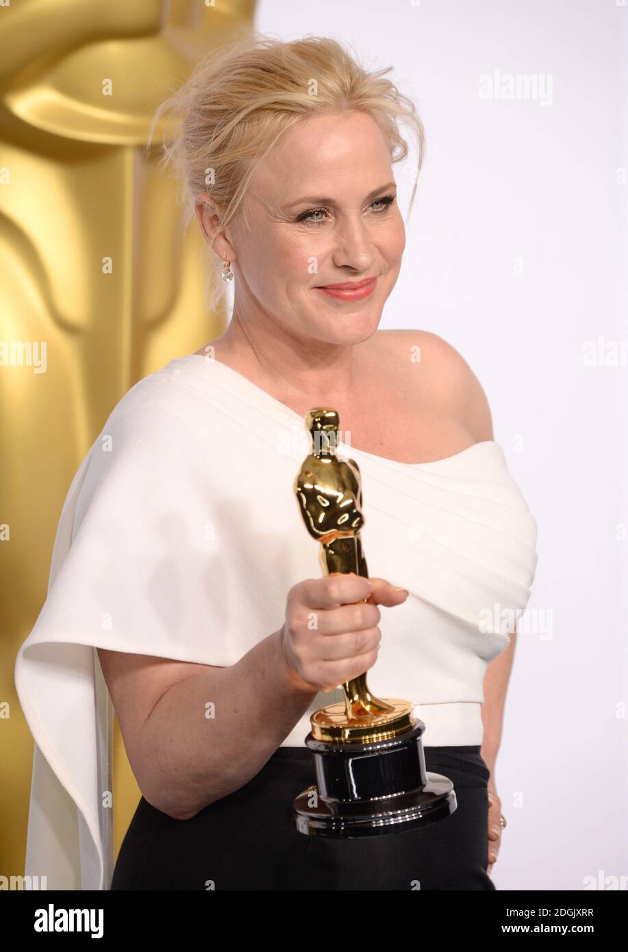 Patricia Arquette with the award for best actress in a supporting role ...