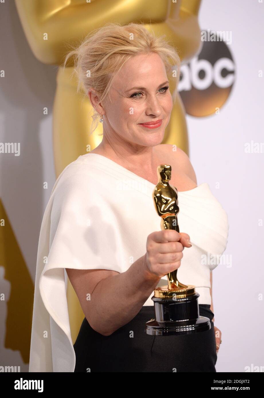 Patricia Arquette with the award for best actress in a supporting role ...