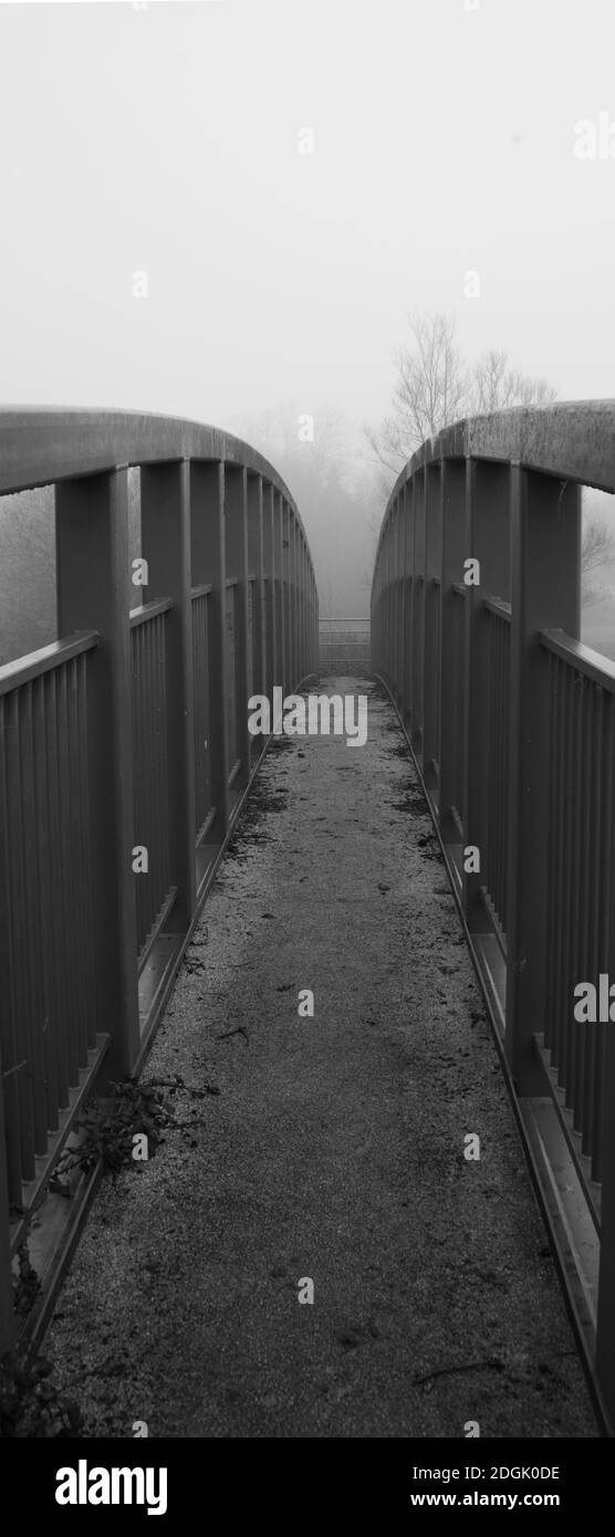 Wooden bridges over water hi-res stock photography and images - Alamy