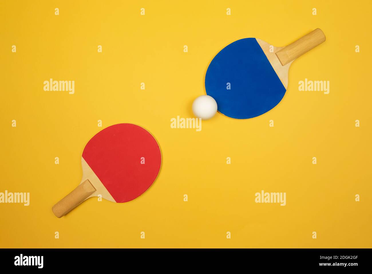 Table tennis rackets lie hi-res stock photography and images - Alamy