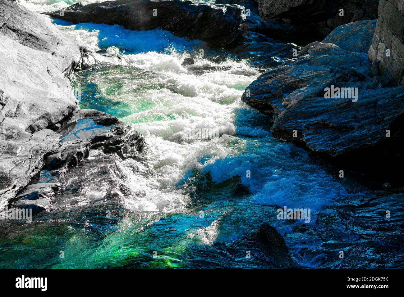 High speed water flow over hi-res stock photography and images - Alamy