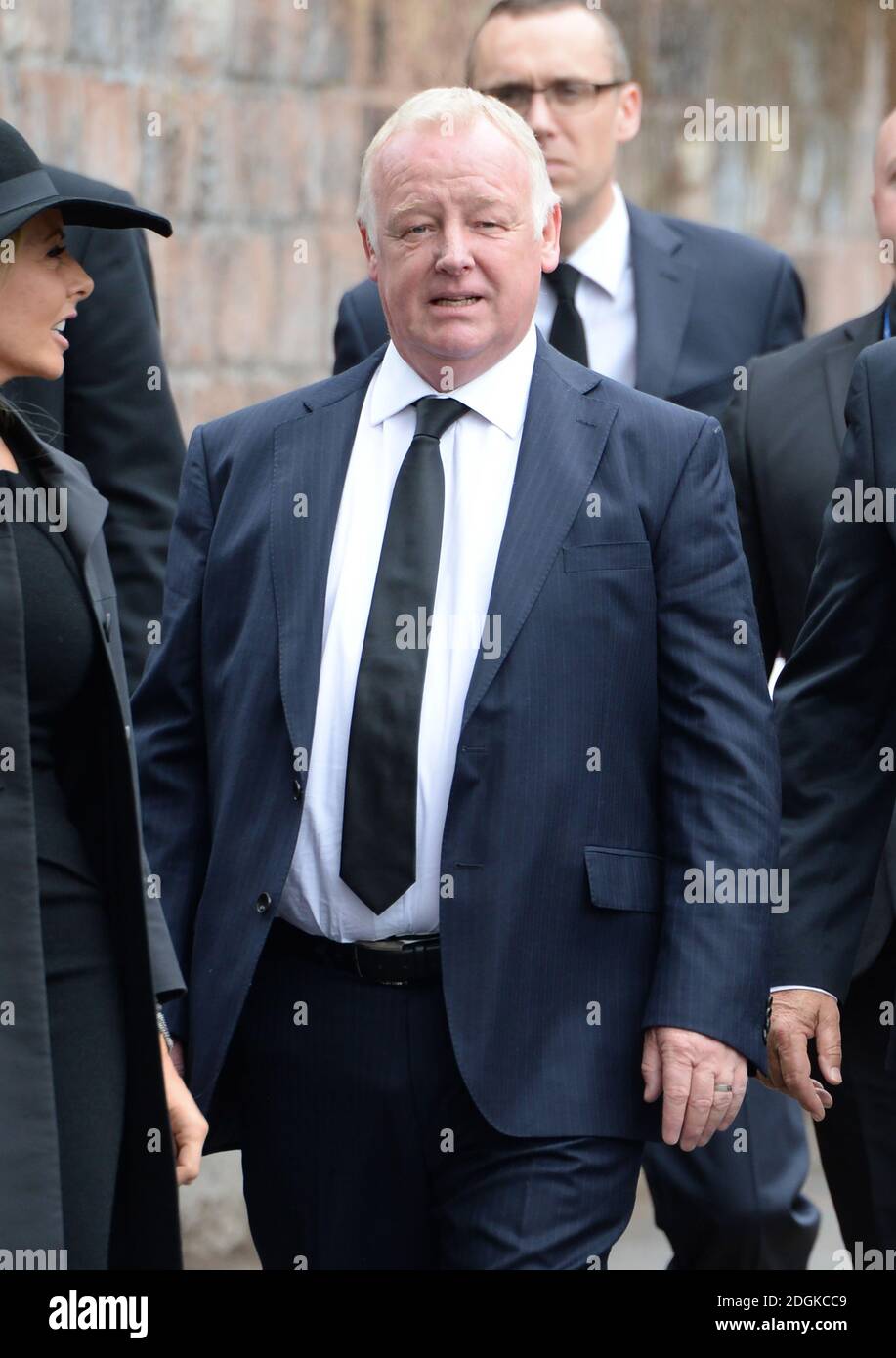 Les Dennis arriving at the Funeral of Cilla Black, St Marys Church ...