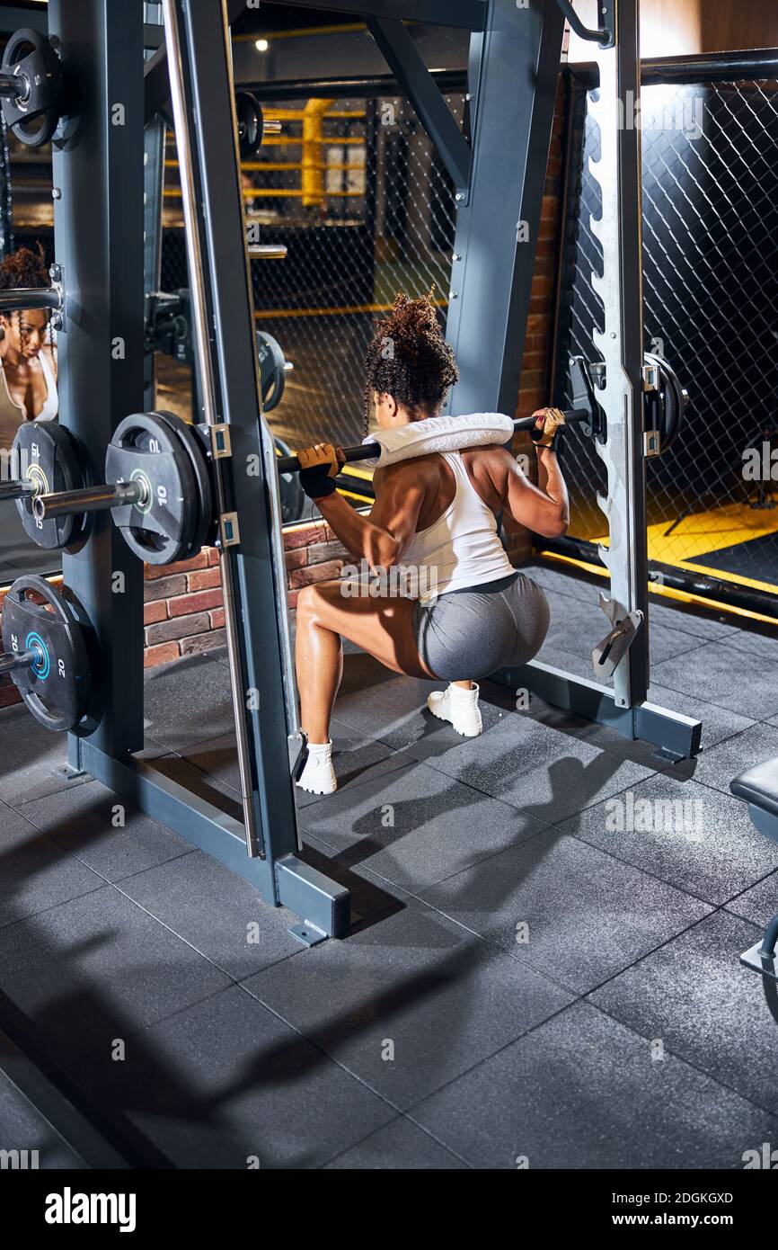 Back view female bodybuilder hi-res stock photography and images - Alamy