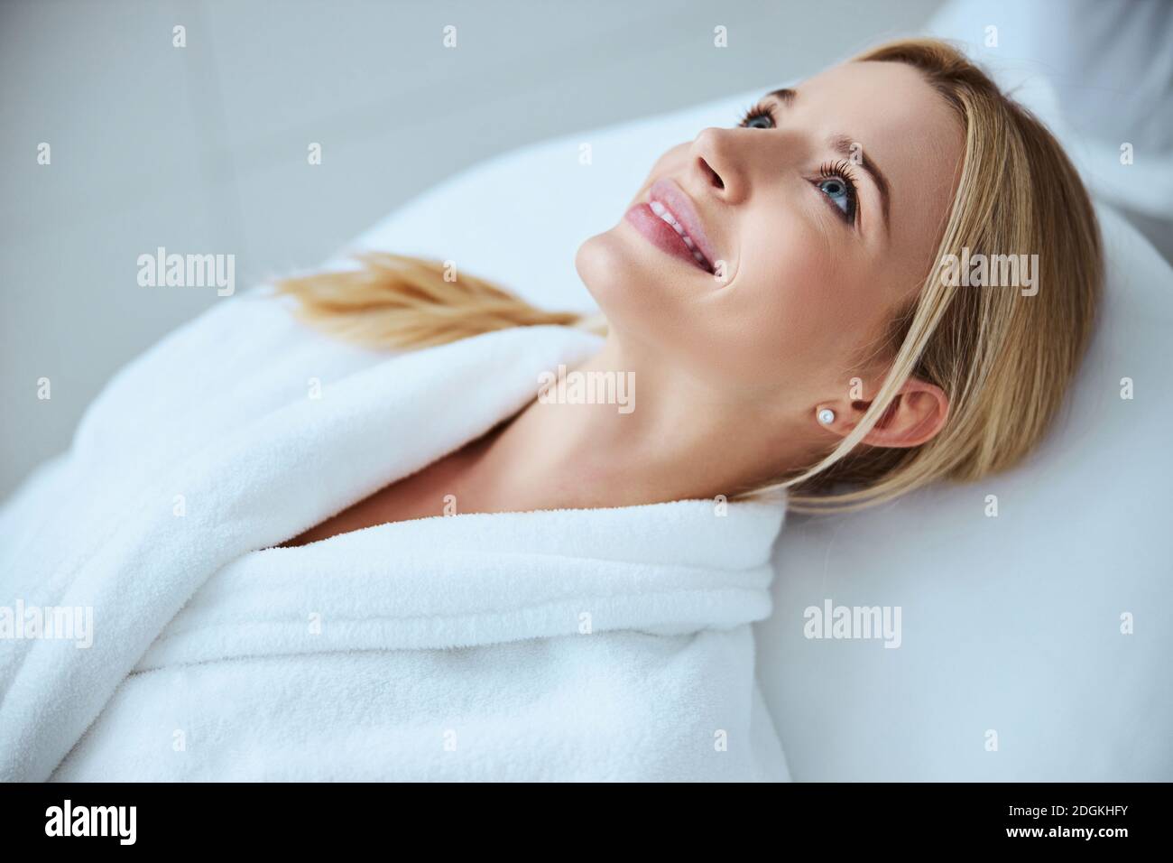 Pretty blonde lying on couch hi-res stock photography and images - Alamy
