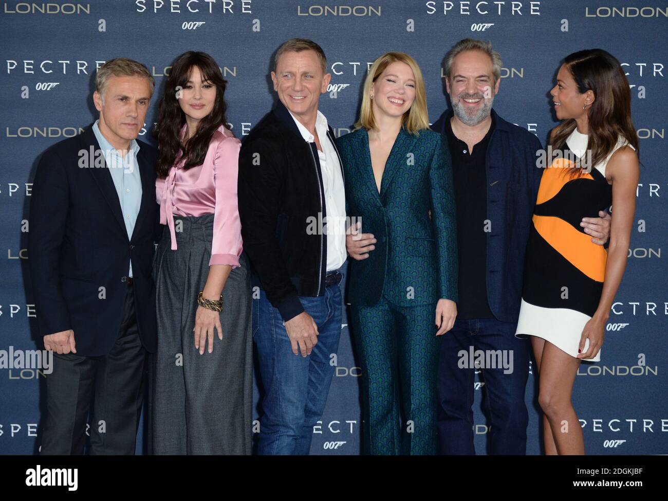 Daniel craig and lea seydoux attending the spectre photocall hi-res ...