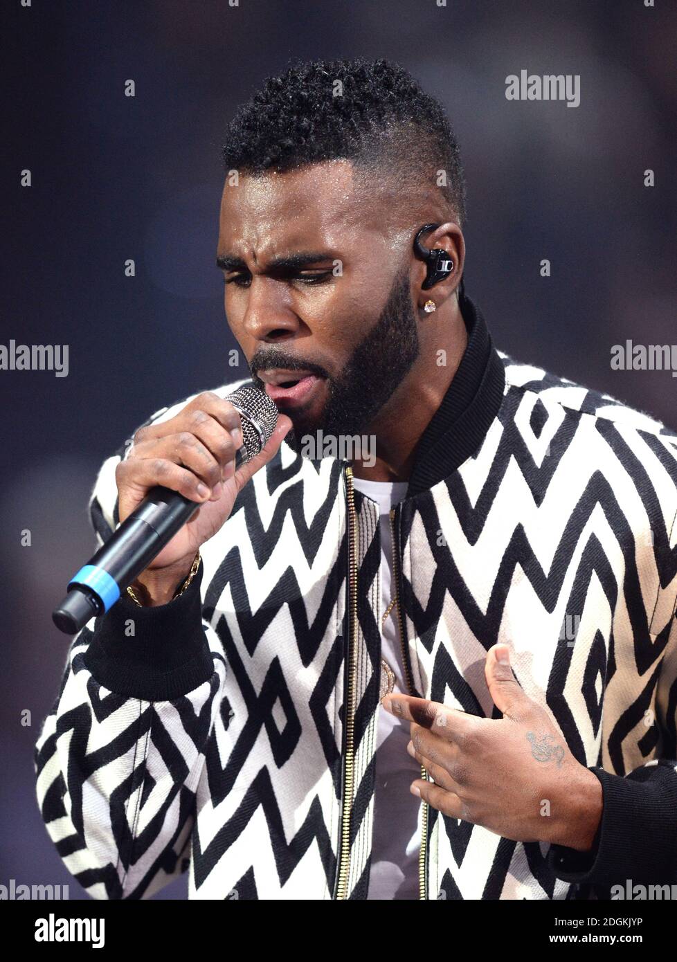 Jason Derulo performs during the 2015 MTV Europe Music Awards, at the ...