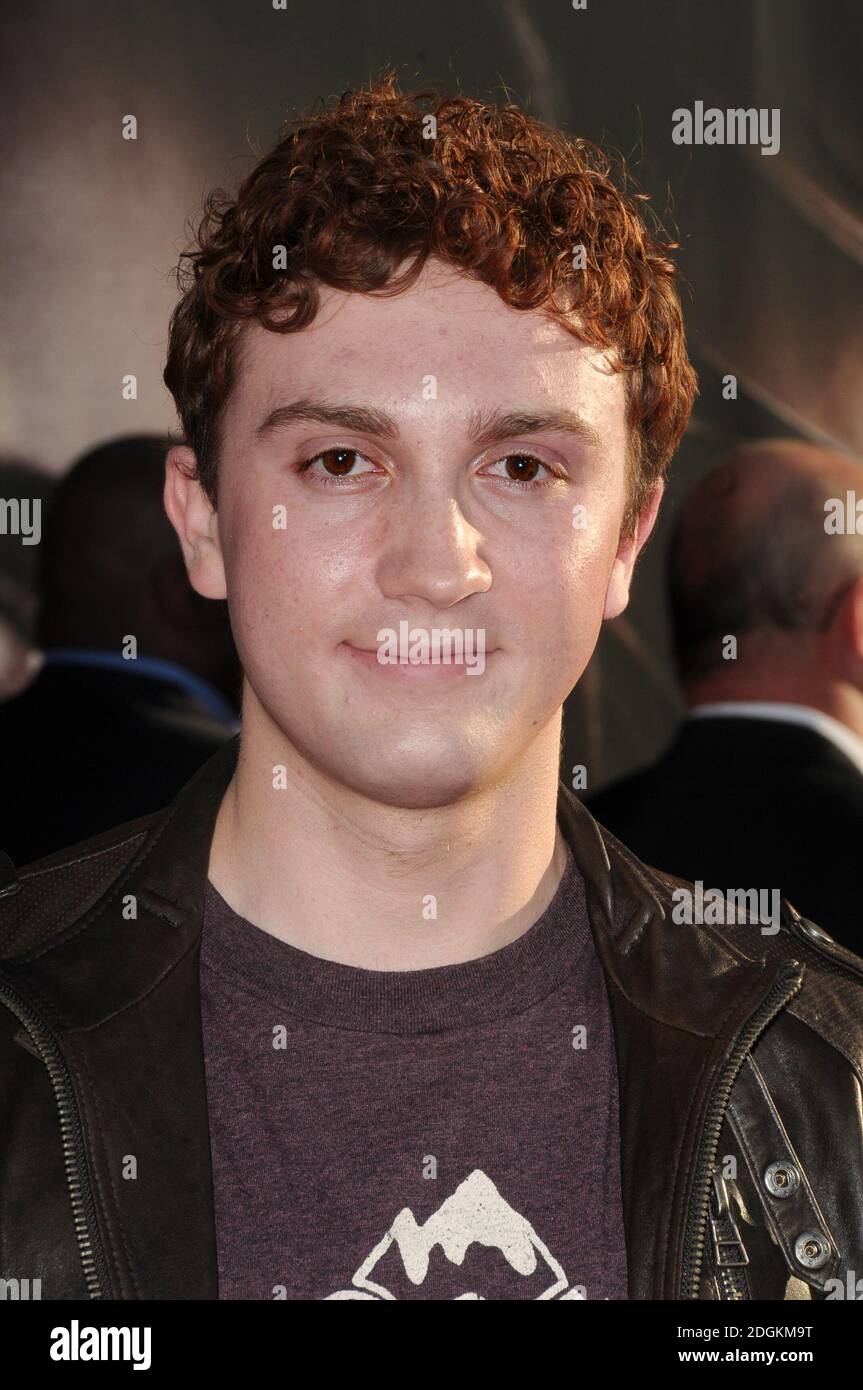 Daryl Sabara at Premiere "Thor" in El Capitan Theatre on 05.,0 2, 2011 ...