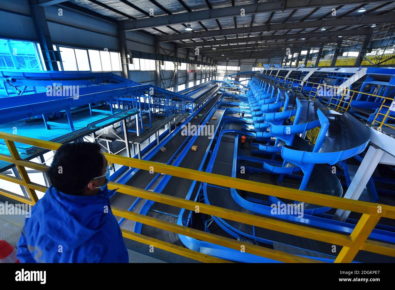 Express logistics hi-res stock photography and images - Alamy