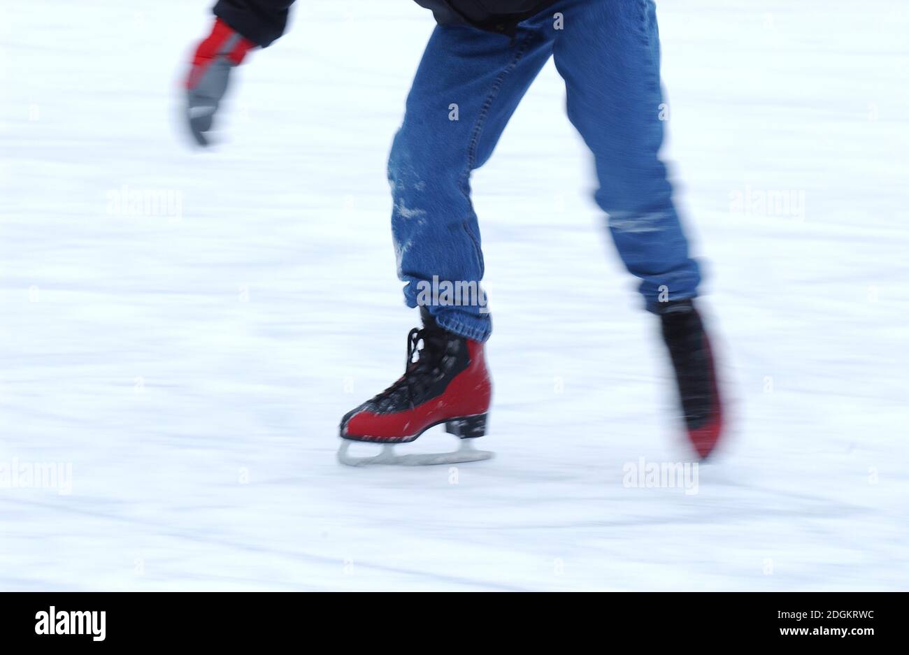 Outdoor ice rink in paris hi-res stock photography and images - Alamy