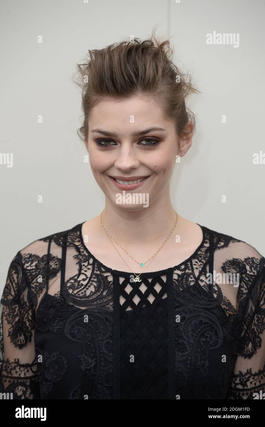 Amber Anderson arriving for the Burberry Prorsum womenswear catwalk ...