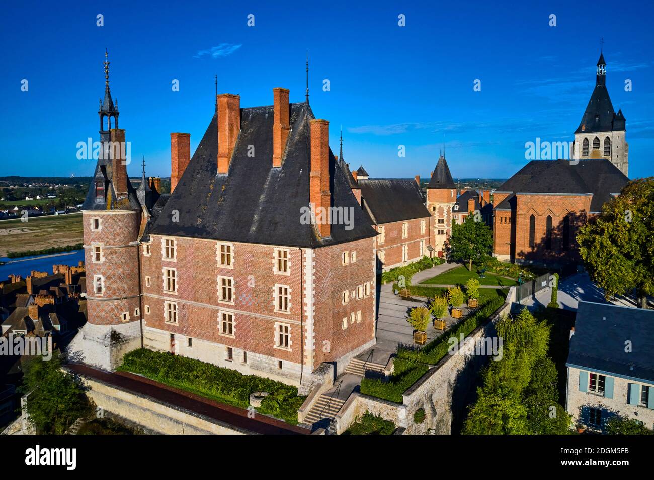 France, Loiret (45), Gien, the Saint Joan of Arc church, the castle and ...