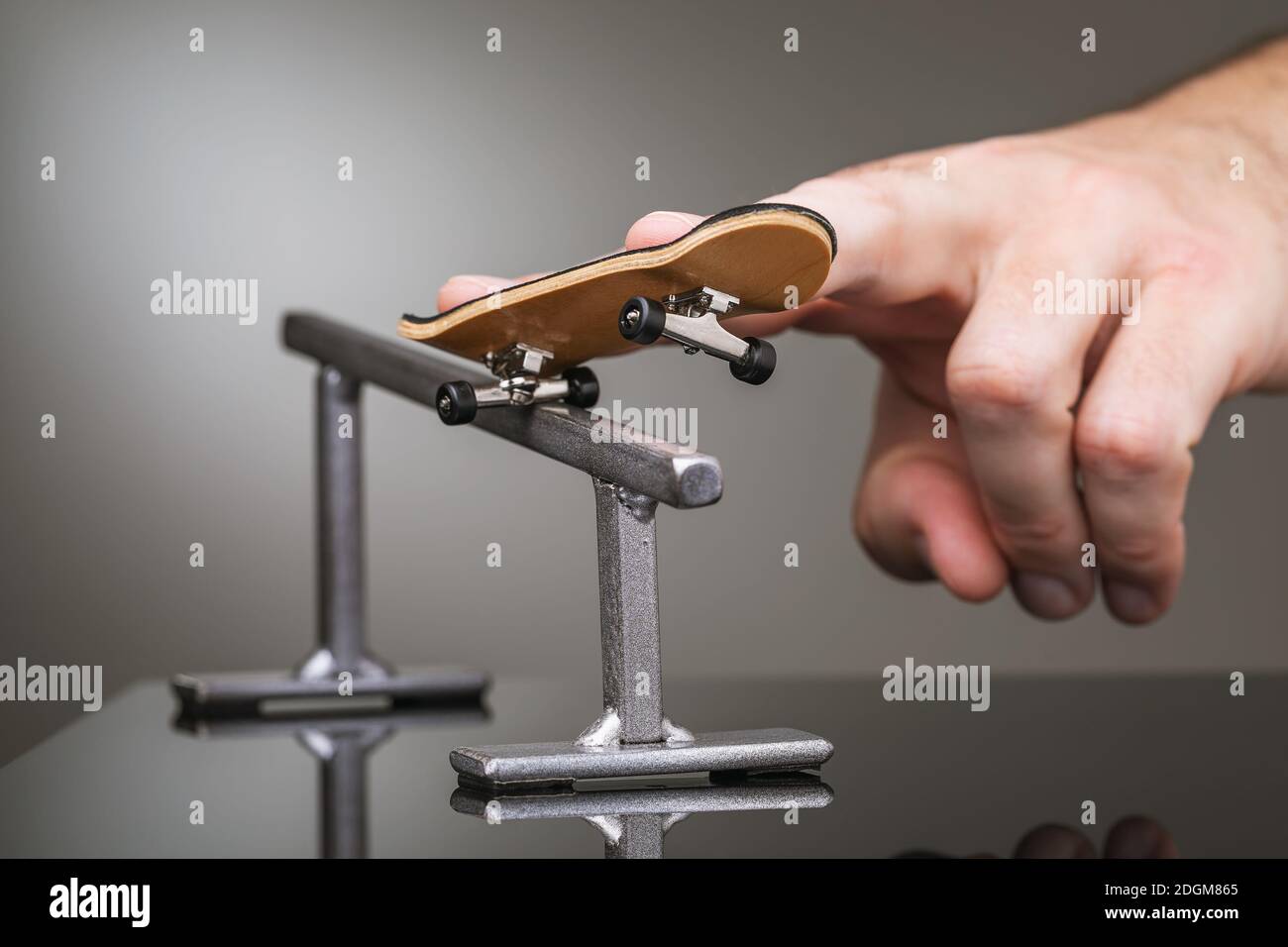 Finger board hi-res stock photography and images - Alamy