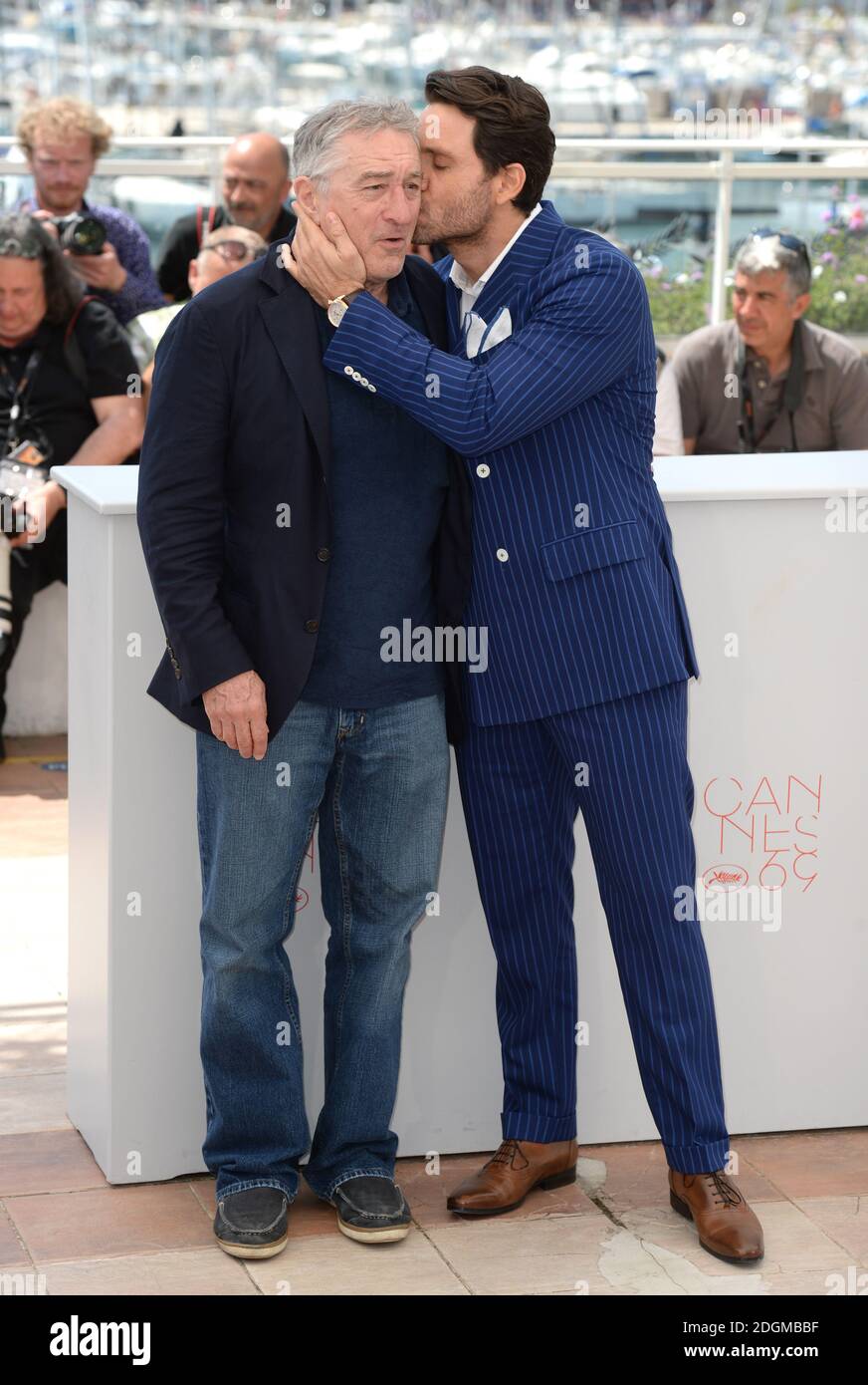 Robert De Niro and Edgar Ramirez attending the Hands of Stone photocall ...
